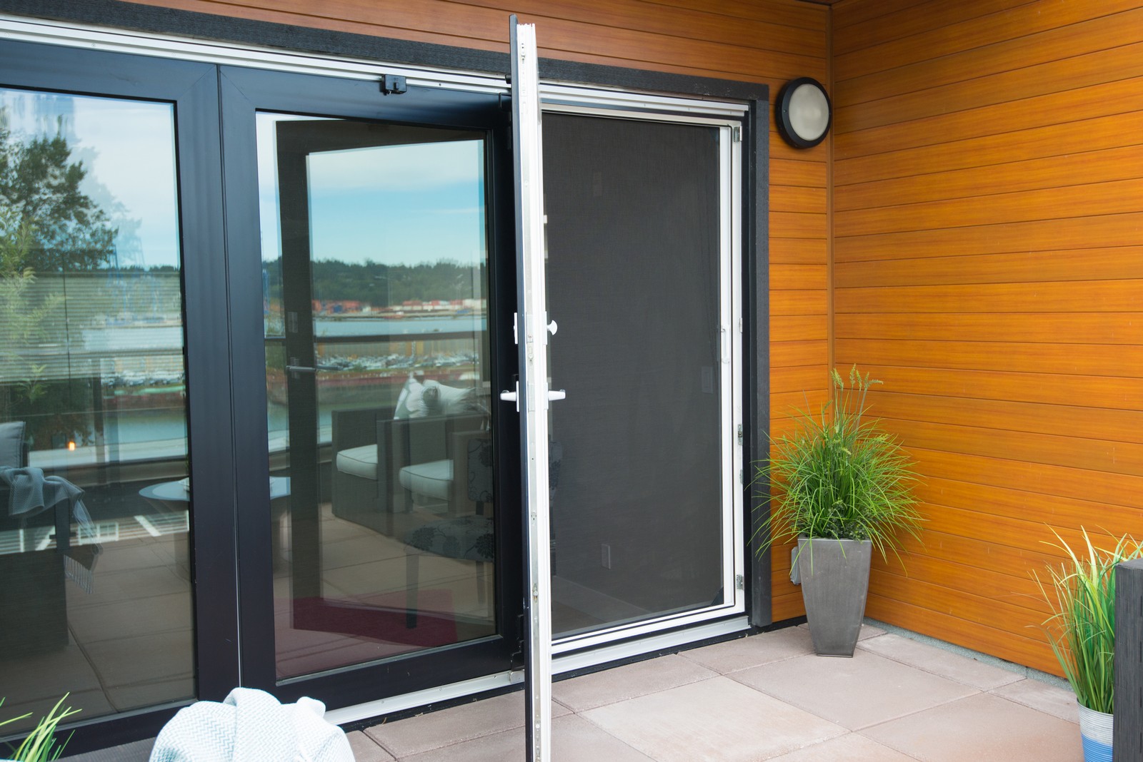 Introducing the People Behind the Screen - Phantom Screens